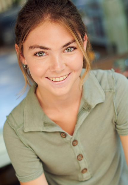 Sunnie Leo | Teens - girls Grid Portfolio | Stars Agency